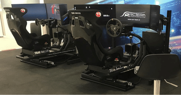 ARC-Team Engineering - Simulatore di Guida Professionale Dinamico